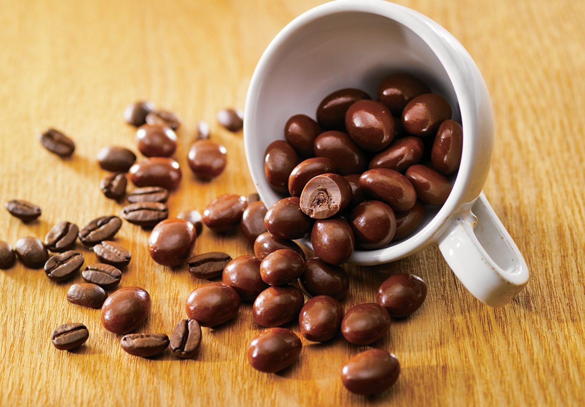 12 Best Chocolate-Covered Coffee Beans Reviewed in Detail (Fall 2023)
