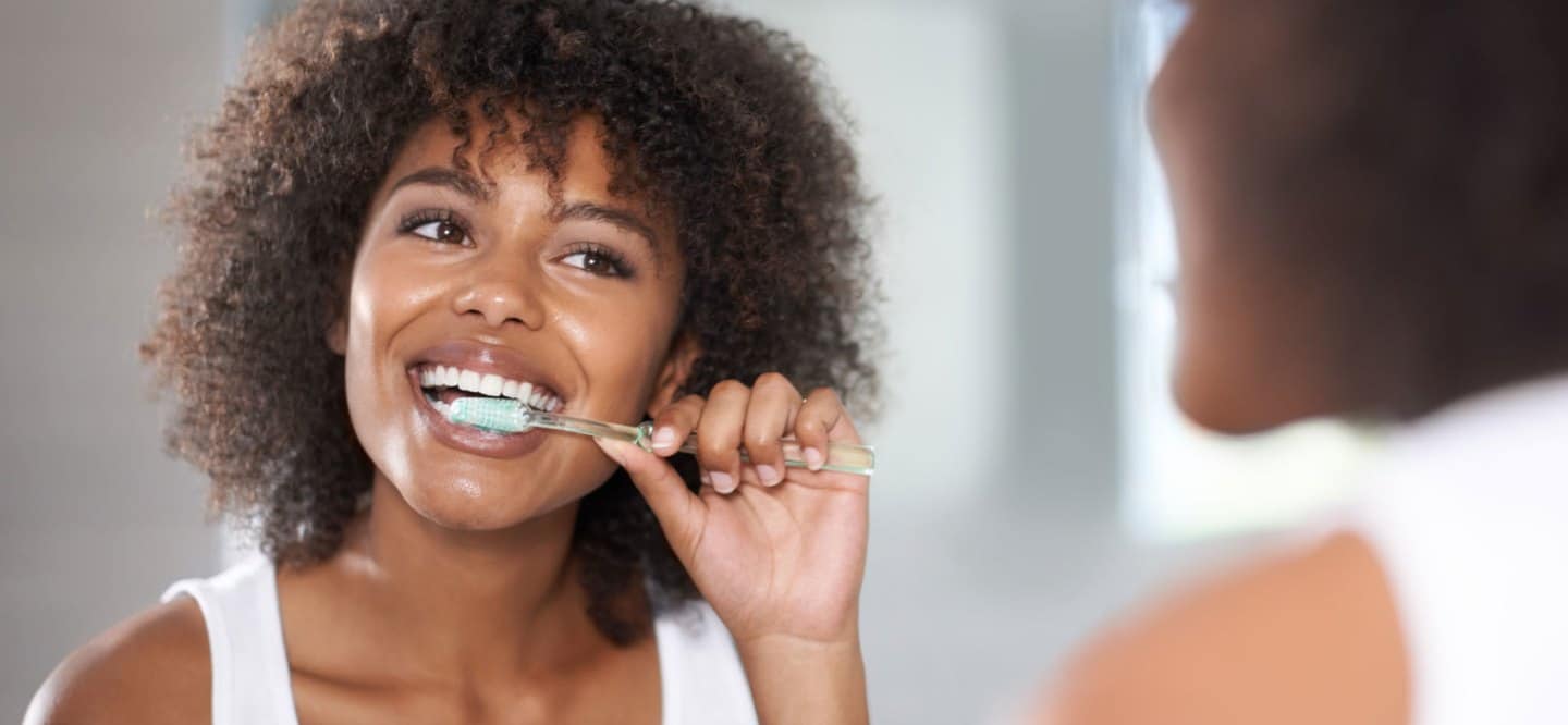 How to Remove Coffee Stains from Teeth - Explained in Detail